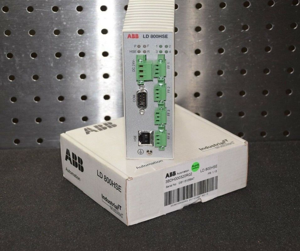 4つのH1リンクのDINの柵の土台交換のための3BDH000320R02 LD 800HSEの新しい原物、モジュールおよび1つのHSEのコネクター。