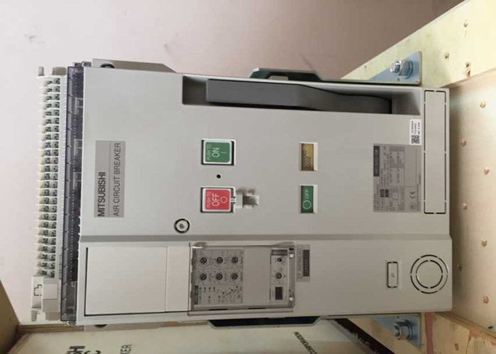 三菱1600A ACB AE1600-SW新しい低電圧の機能空気遮断器3Pの苦境